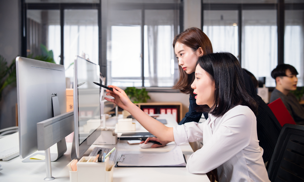 A Comprehensive Guide To Working In Advertising Operations